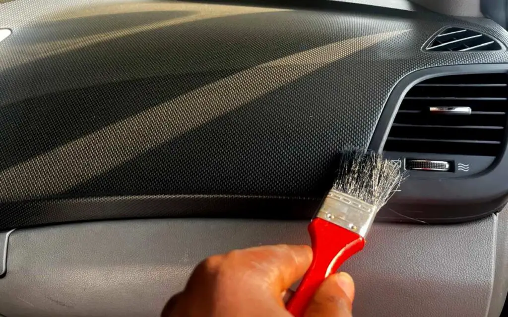 How to Get Lint Off of Your Dashboard in 6 Easy Steps – motor snitch
